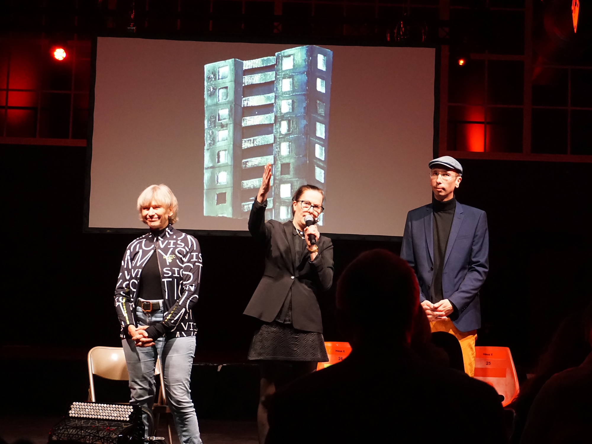 Institut für Ostmoderne - Die Platte im Atomino — Institut für Ostmoderne